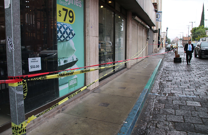 P.C. acordonó el edificio Puga › San Luis Hoy