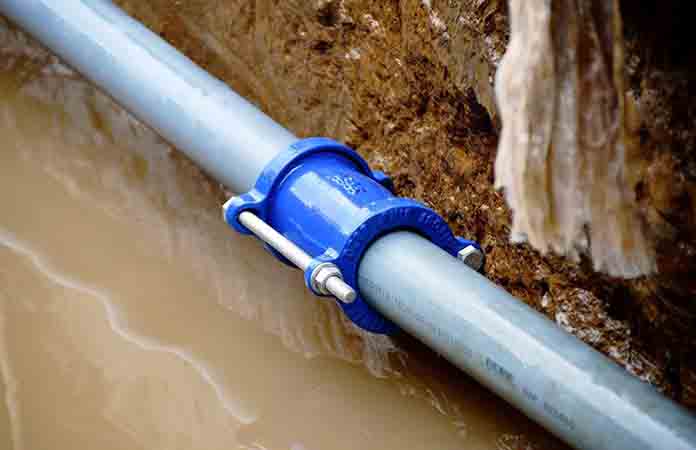 Truena tubería en el pasaje Zaragoza › San Luis Hoy