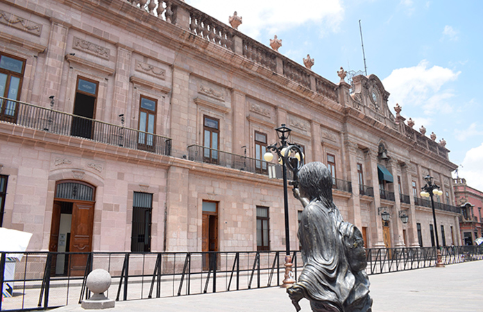 Regresan barricadas de Palacio de Gobierno › San Luis Hoy