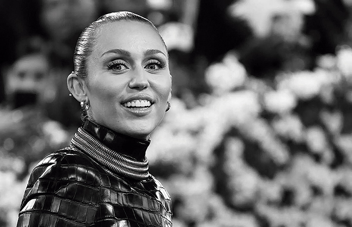 MILEY CYRUS ESTRENA SU NUEVO ÁLBUM › San Luis Hoy