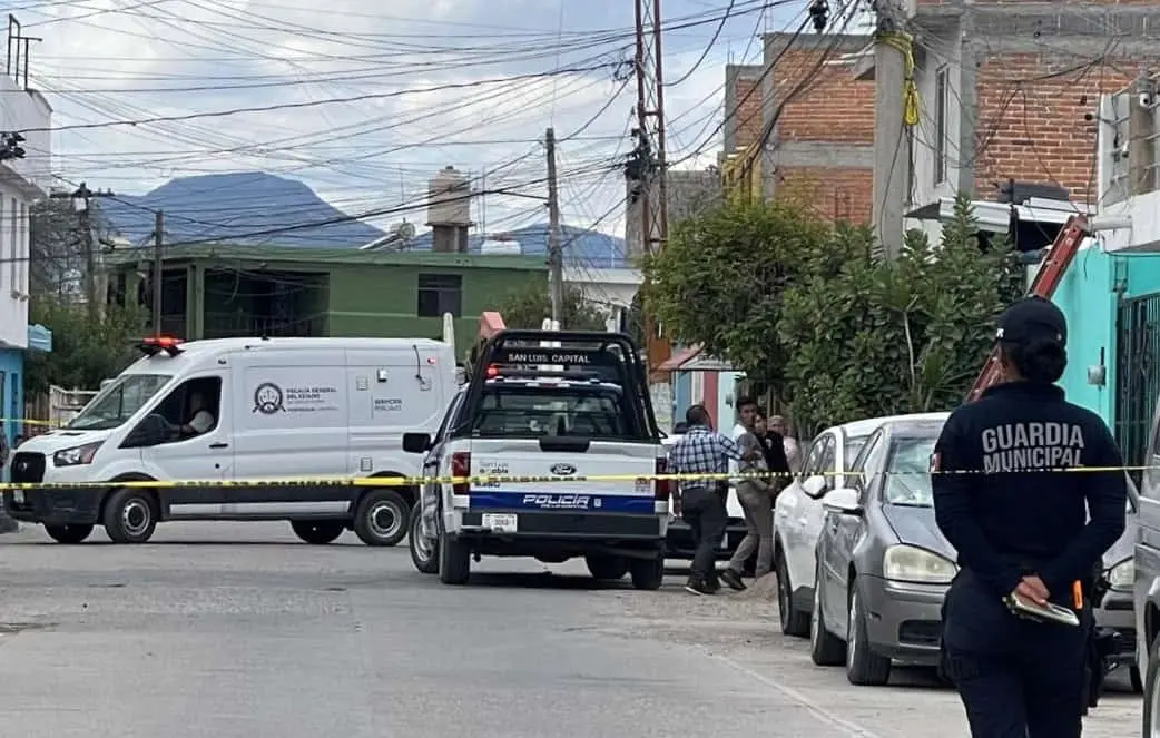 Trabajador de CFE fallece por descarga eléctrica en Villas del Saucito ...